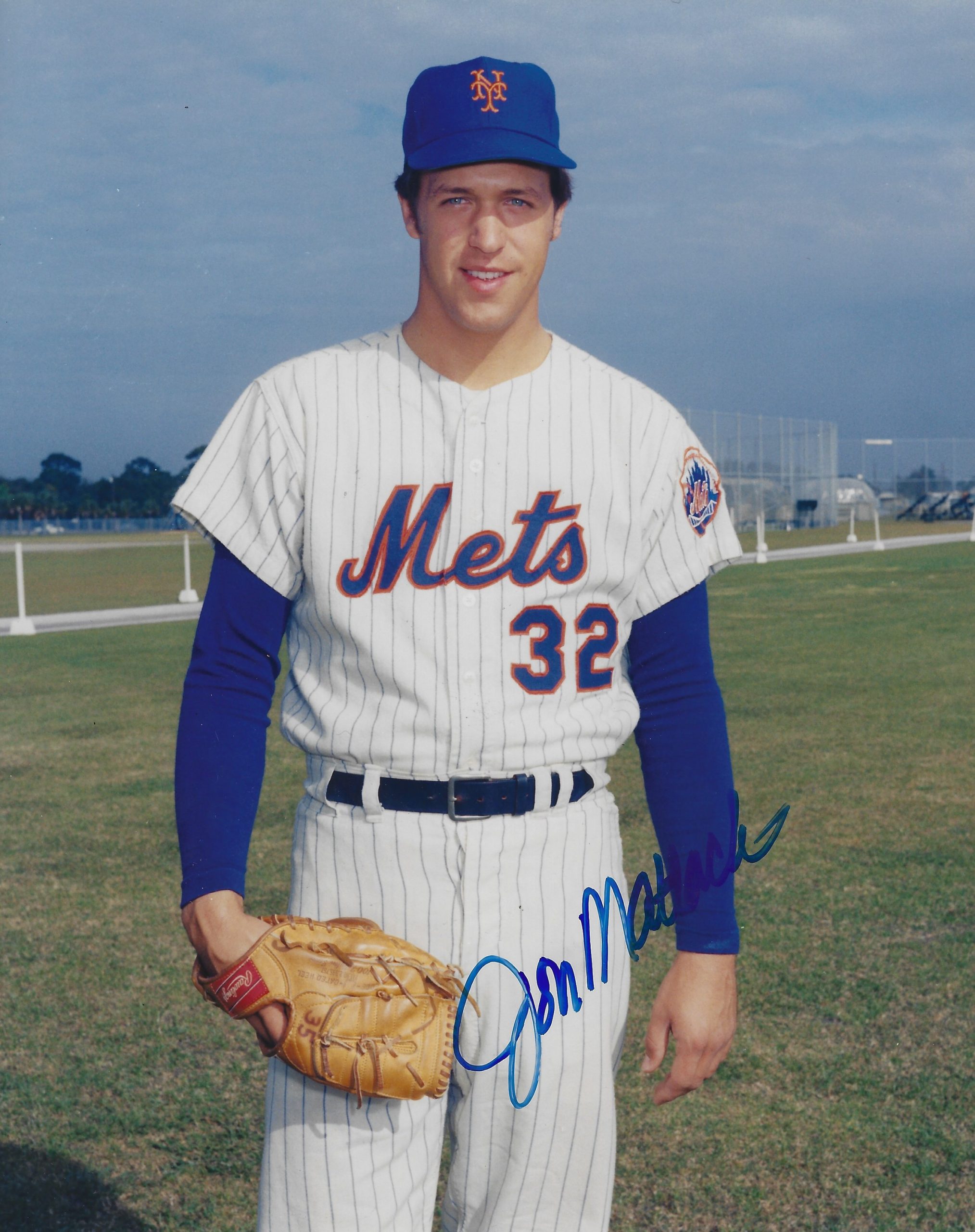 Autographed JON MATLACK 8X10 New York Mets photo - Main Line Autographs