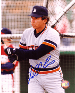 AUTOGRAPHED DARRELL EVANS 8X10 Detroit Tigers Photo - Main Line Autographs