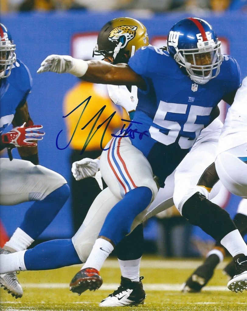 AUTOGRAPHED J.T. Thomas 8X10 New York Giants Photo - Main Line Autographs