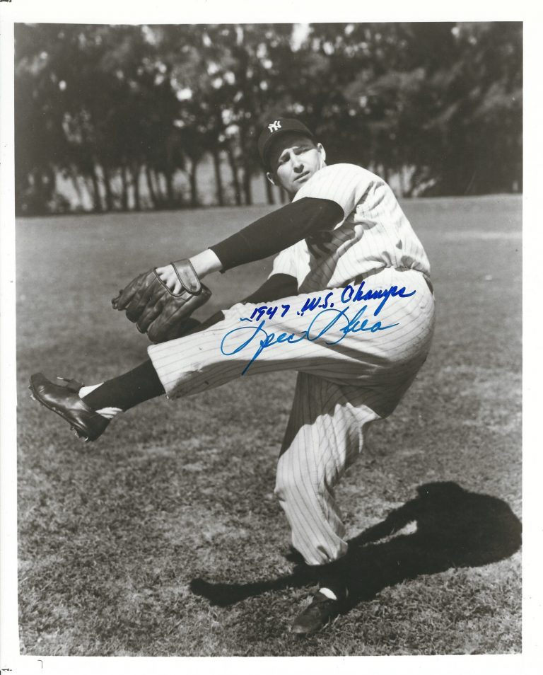 AUTOGRAPHED SPEC SHEA 8X10 NEW YORK YANKEES photo - Main Line Autographs
