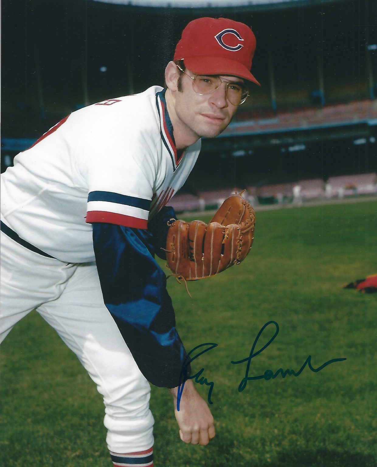AUTOGRAPHED RAY LAMB 8x10 Cleveland Indians photo - Main Line Autographs