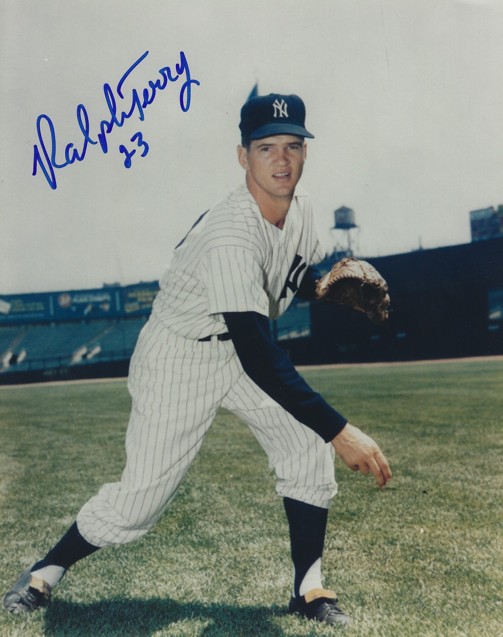AUTOGRAPHED RALPH TERRY 8x10 New York Yankees Photo - Main Line Autographs
