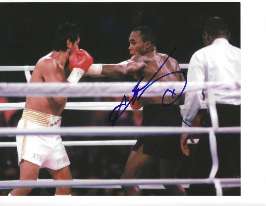 Autographed SUGAR RAY LEONARD 8X10 Boxing Photo - Main Line Autographs