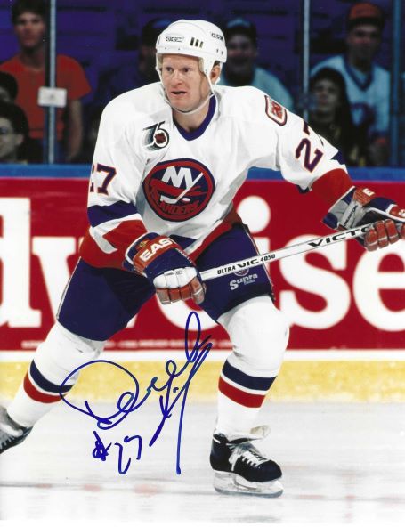Autographed DEREK KING 8X10 New York Islanders Photo - Main Line Autographs